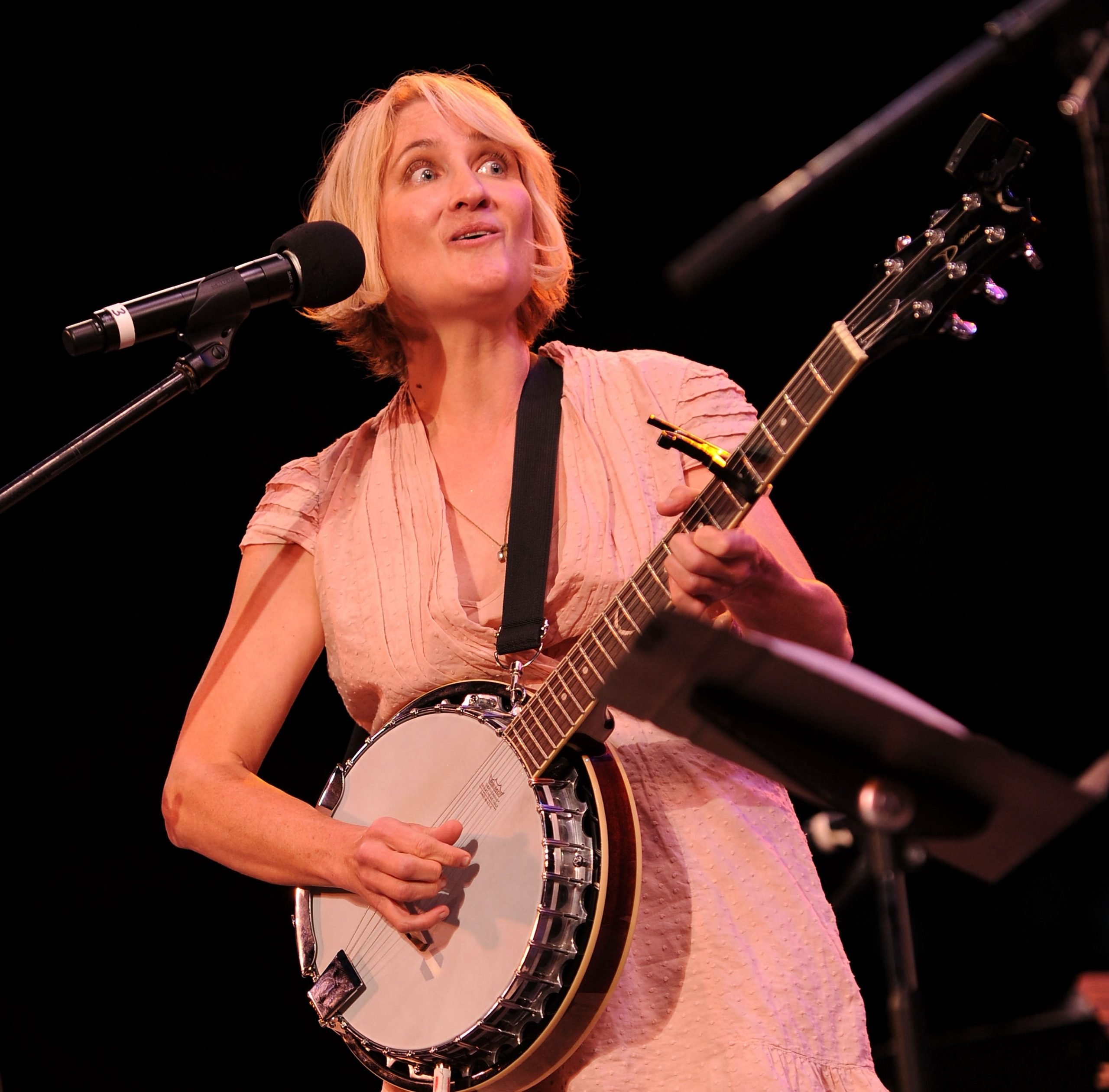 Groundbreaking Singer Gone at 66 - S.L.A.T.E.